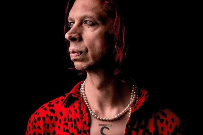 SLIMMY Apresenta o novo disco ''Close Enough to Be Seen, Far Enough ...