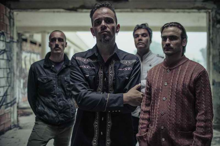 Desconectados apresentam-se ao vivo no Plano B, Porto