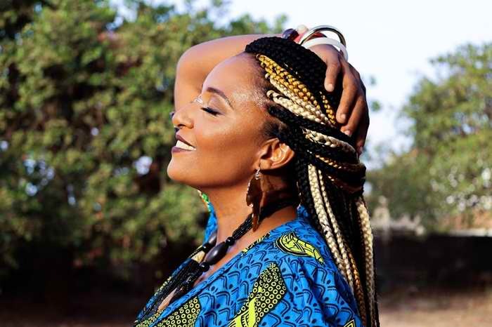 Eneida Marta revela novo vídeo e anuncia novo disco