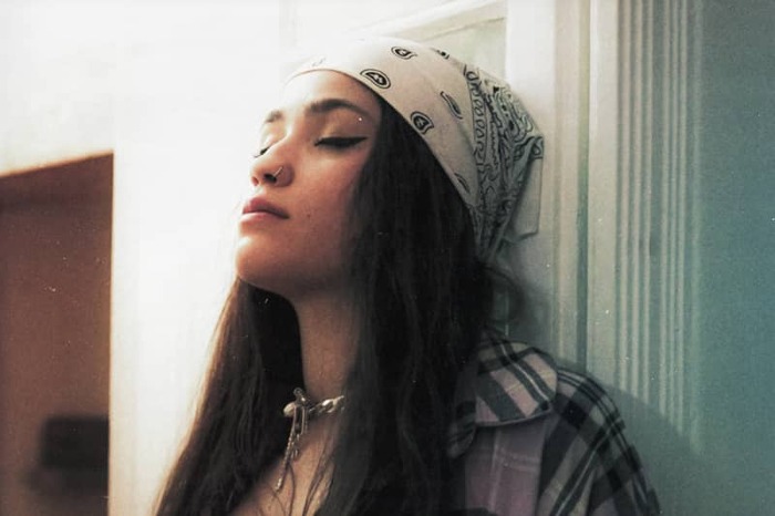 Diana Lima estreia vídeo de ''Ponto para Terminar''