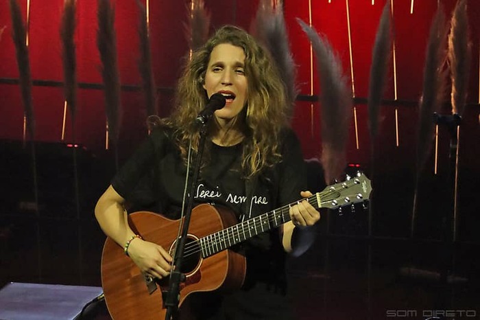 ''DanSando'' de Luísa Sobral enche o Auditório do Centro Cultural de Lagos