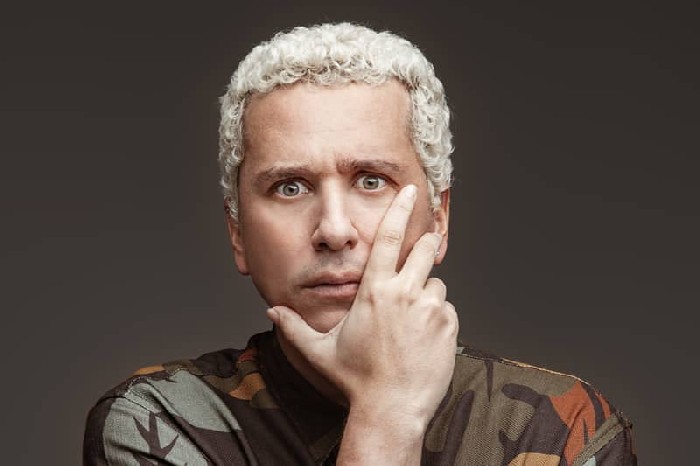 Rafael Portugal, da Porta dos Fundos, apresenta espetáculos de stand up ...