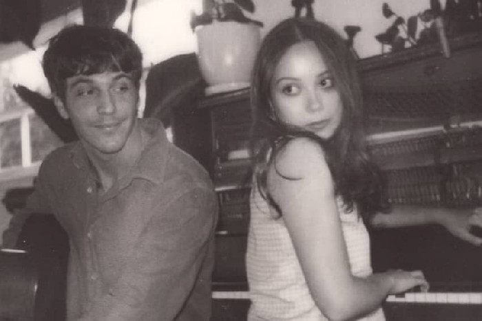 Role Model partilha vídeo oficial de ''The Longest Goodbye'' (feat. Laufey)