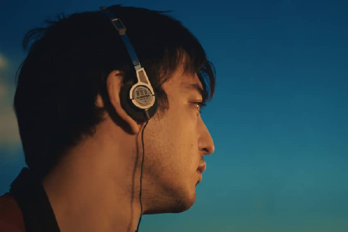 Joji regressa às origens com o novo single ''PIXELATED KISSES''